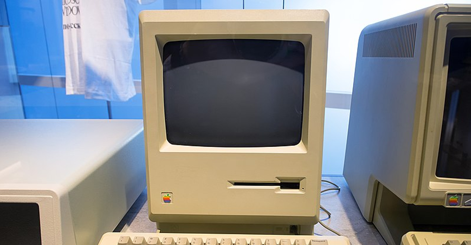 How Apple Grew to Dominate the Market | Yashaa Digital